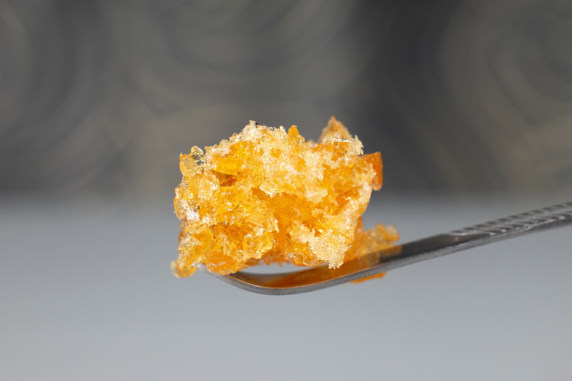 What Is Crumble Wax? How to Use Potent Crumble THC